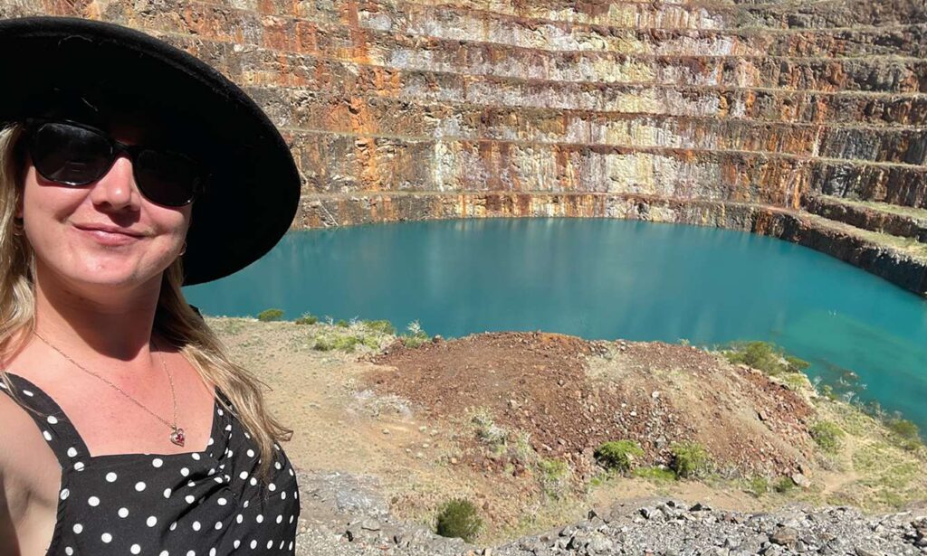 When the outback becomes your office – Proctor