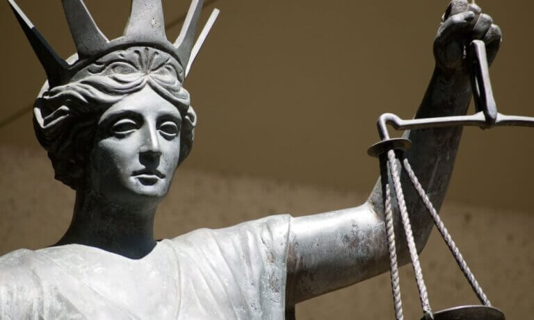 Queensland lawyer fined $30,000 over unlawful 'No Win, No Fee' injury ...